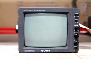 RV Electronics USED SONY BLACK & WHITE RV/MOTORHOME BACK UP MONITOR 7 ...